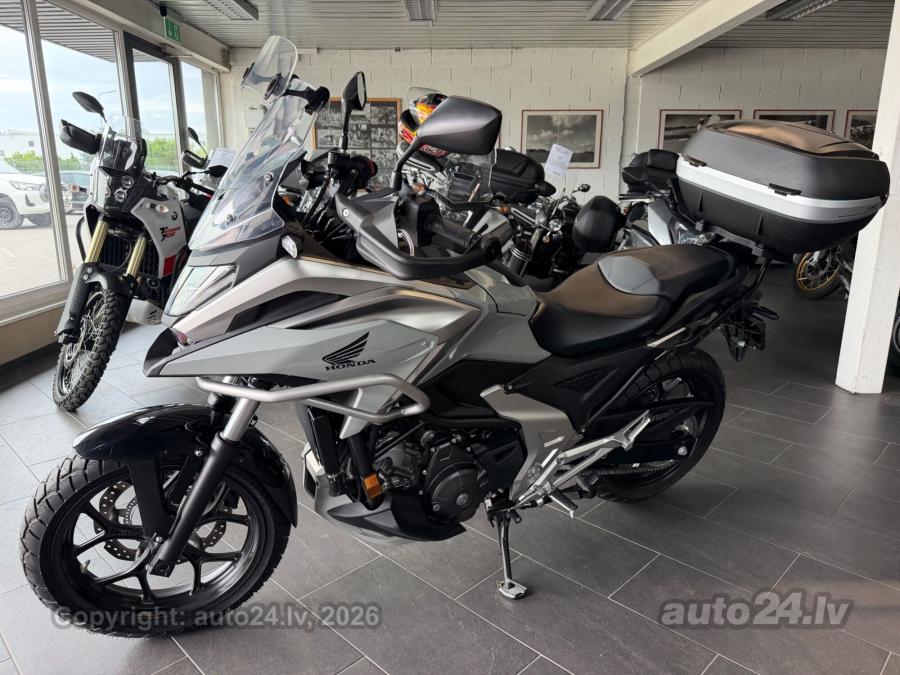 Pelēks Honda NC 750 2023 Tallina, ar dzinēja tilpumu 0.75 L un nobraukumu 1 tūkst. km par 7990 €, foto 14 vietnē AUTOMOTO.COM.LV