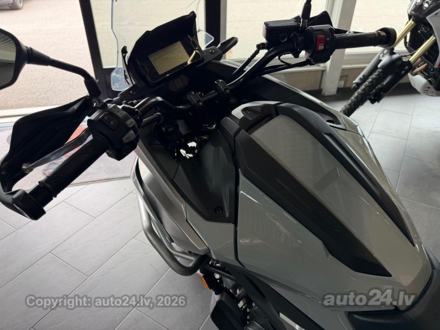 Pelēks Honda NC 750 2023 Tallina, ar dzinēja tilpumu 0.75 L un nobraukumu 1 tūkst. km par 7990 €, foto 16 vietnē AUTOMOTO.COM.LV