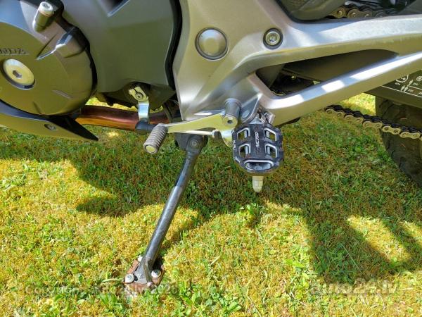 White Honda NC 750 2015 in Rakvere, with an engine capacity of 0.75 L and mileage of 32 thousand km for 4321 €, photo 9 on AUTOMOTO.COM.LV
