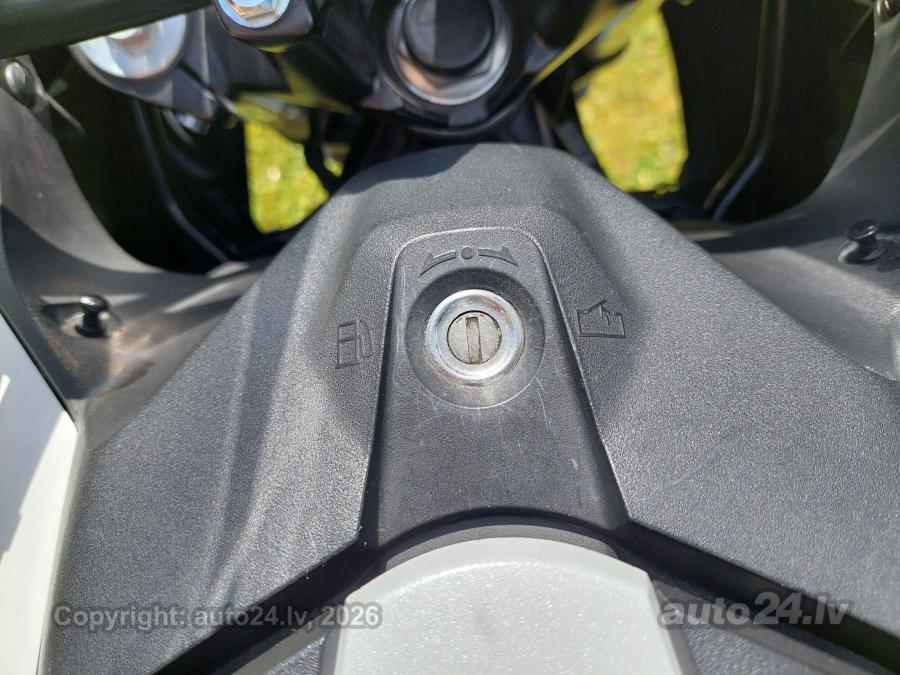 Balts Honda NC 750 2015 Rakvere, ar dzinēja tilpumu 0.75 L un nobraukumu 31 tūkst. km par 4321 €, foto 14 vietnē AUTOMOTO.COM.LV