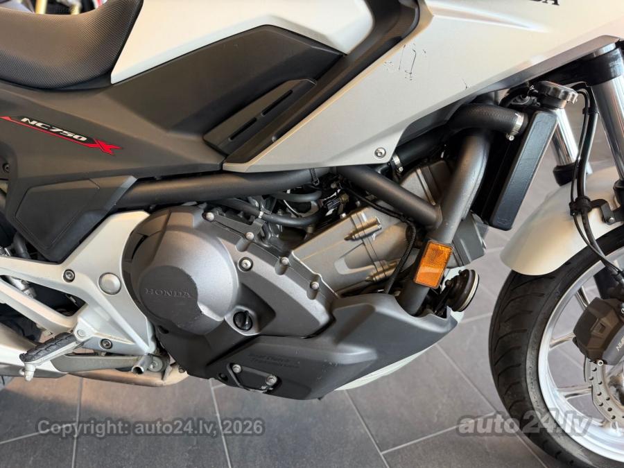 Balts Honda NC 750 2016 Tallina, ar dzinēja tilpumu 0.75 L un nobraukumu 35 tūkst. km par 4590 €, foto 8 vietnē AUTOMOTO.COM.LV