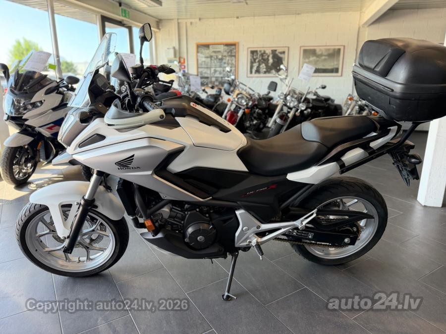 Balts Honda NC 750 2016 Tallina, ar dzinēja tilpumu 0.75 L un nobraukumu 35 tūkst. km par 4590 €, foto 13 vietnē AUTOMOTO.COM.LV