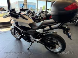Balts Honda NC 750 2016 Tallina, ar dzinēja tilpumu 0.75 L un nobraukumu 35 tūkst. km par 4590 €, foto 14 vietnē AUTOMOTO.COM.LV