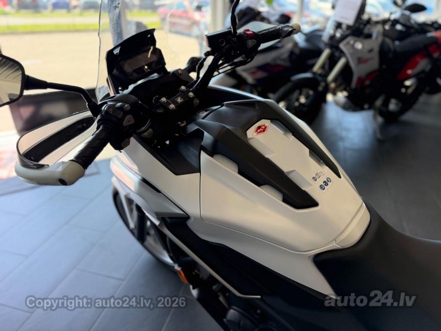 Balts Honda NC 750 2016 Tallina, ar dzinēja tilpumu 0.75 L un nobraukumu 35 tūkst. km par 4590 €, foto 15 vietnē AUTOMOTO.COM.LV
