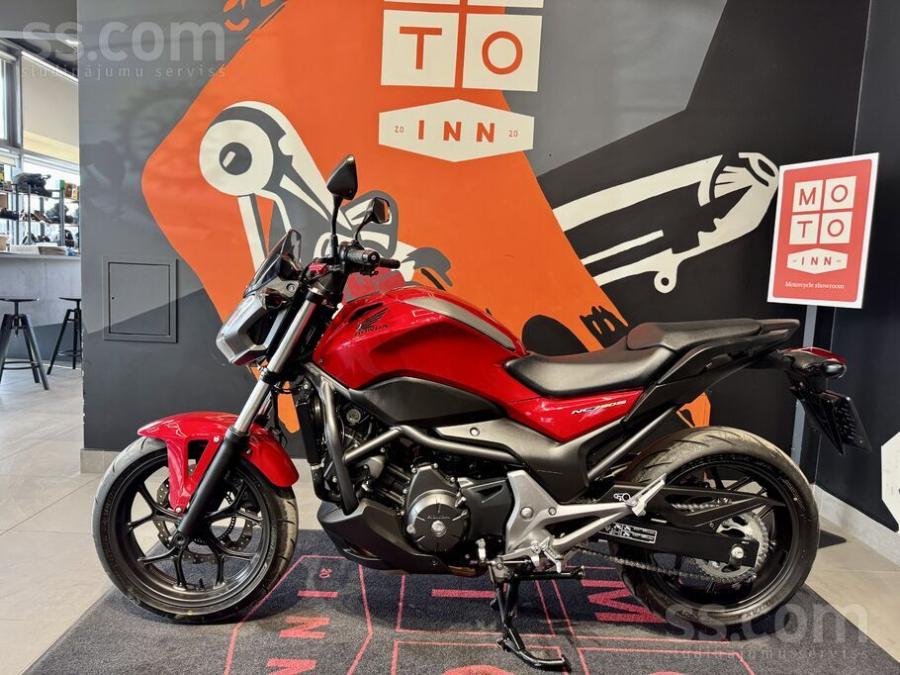 Хонда NC 750S 2015 в Рига, объемом двигателя 0.75 л и пробегом 0 тыс. км за 4299 €, фото 2 на AUTOMOTO.COM.LV