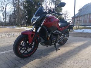 Honda NC 750SA 2019 in Riga, with an engine capacity of 0.75 L and mileage of 0 thousand km for 5499 €, photo 3 on AUTOMOTO.COM.LV