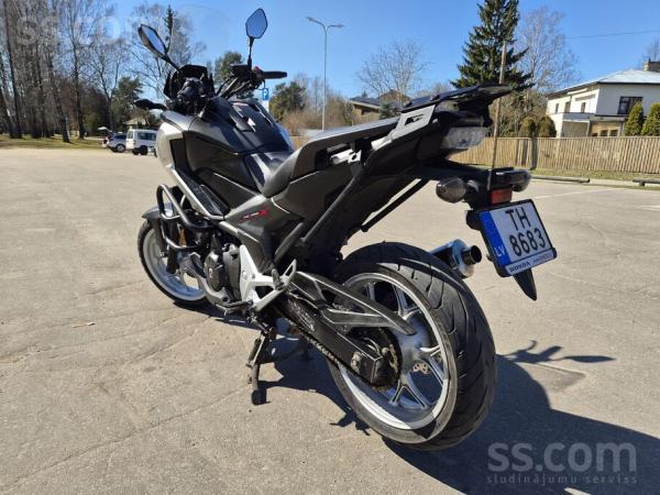 Honda NC 750XD 2016 Rīga, ar dzinēja tilpumu 0.75 L un nobraukumu 0 tūkst. km par 3790 €, foto 3 vietnē AUTOMOTO.COM.LV