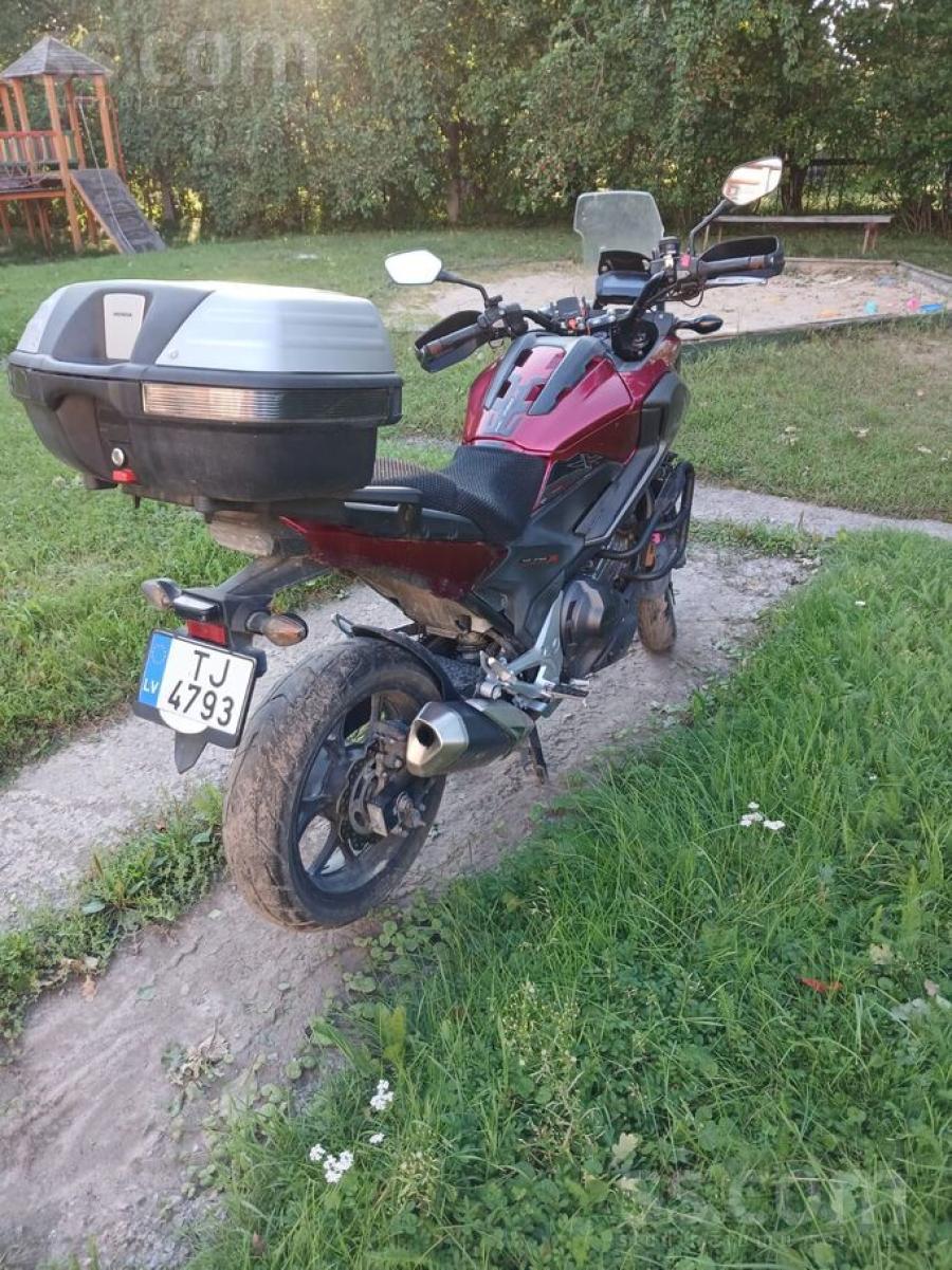 Honda NC 750XD 2019 in Riga, with an engine capacity of 0.75 L and mileage of 0 thousand km for 5500 €, photo 7 on AUTOMOTO.COM.LV