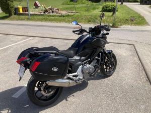 Black Honda NC 2012 in Utena, with an engine capacity of 0.70 L and mileage of 53 thousand km for 3850 €, photo 5 on AUTOMOTO.COM.LV