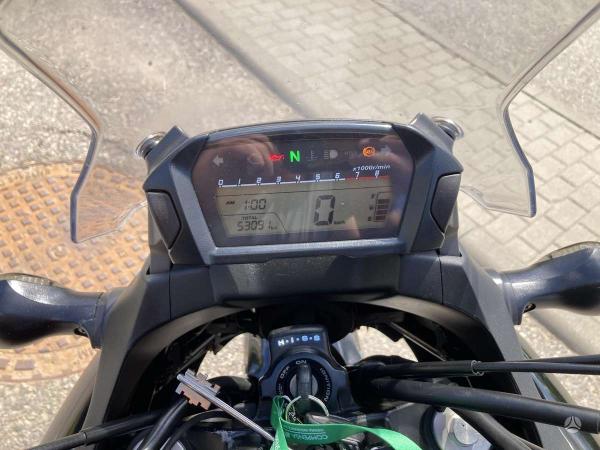 Black Honda NC 2012 in Utena, with an engine capacity of 0.70 L and mileage of 53 thousand km for 3850 €, photo 7 on AUTOMOTO.COM.LV