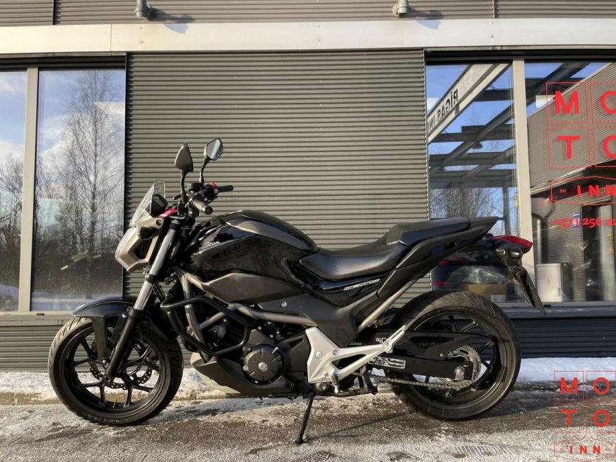 Melns Honda NC 2013 Rīga, ar dzinēja tilpumu 0.70 L un nobraukumu 18 tūkst. km par 3499 €, foto 2 vietnē AUTOMOTO.COM.LV