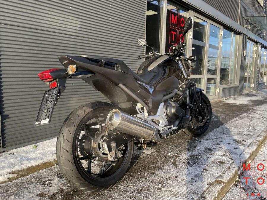 Melns Honda NC 2013 Rīga, ar dzinēja tilpumu 0.70 L un nobraukumu 18 tūkst. km par 3499 €, foto 4 vietnē AUTOMOTO.COM.LV