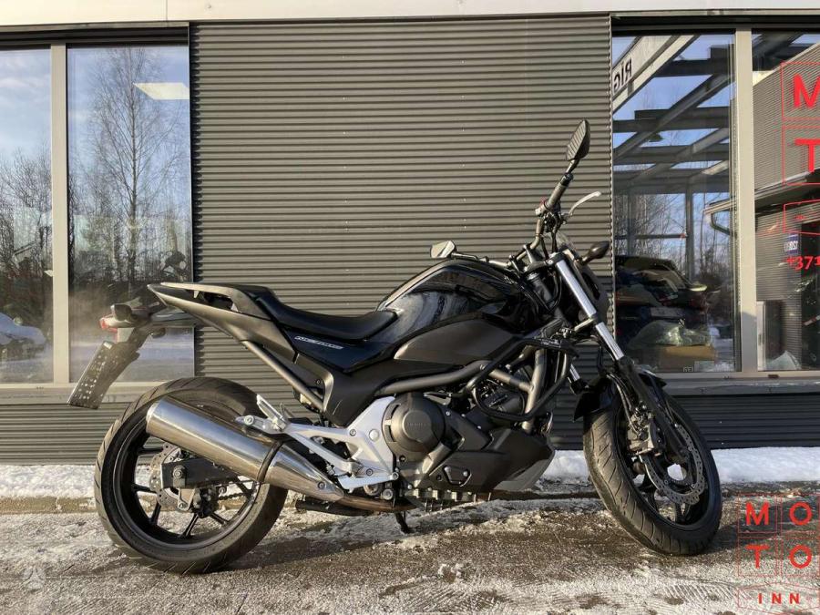 Melns Honda NC 2013 Rīga, ar dzinēja tilpumu 0.70 L un nobraukumu 18 tūkst. km par 3499 €, foto 5 vietnē AUTOMOTO.COM.LV
