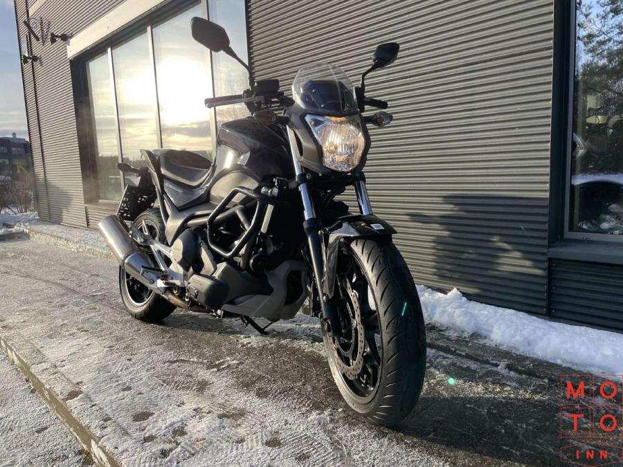Melns Honda NC 2013 Rīga, ar dzinēja tilpumu 0.70 L un nobraukumu 18 tūkst. km par 3499 €, foto 6 vietnē AUTOMOTO.COM.LV