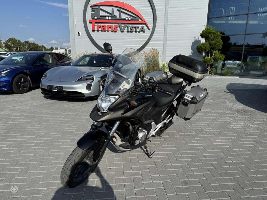 Black Honda NC 2013 in Telschi, with an engine capacity of 0.67 L and mileage of 31 thousand km for 3700 €, photo 1 on AUTOMOTO.COM.LV