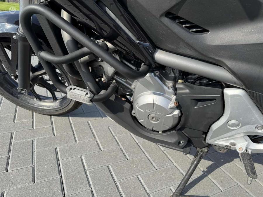 Black Honda NC 2013 in Telschi, with an engine capacity of 0.67 L and mileage of 31 thousand km for 3700 €, photo 13 on AUTOMOTO.COM.LV