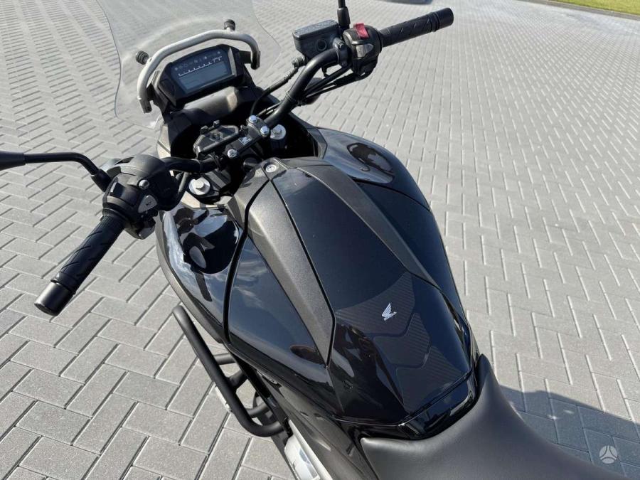 Black Honda NC 2013 in Telschi, with an engine capacity of 0.67 L and mileage of 31 thousand km for 3700 €, photo 15 on AUTOMOTO.COM.LV