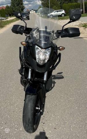 Melns Honda NC 2013 Viļņa, ar dzinēja tilpumu 0.67 L un nobraukumu 79 tūkst. km par 3350 €, foto 4 vietnē AUTOMOTO.COM.LV