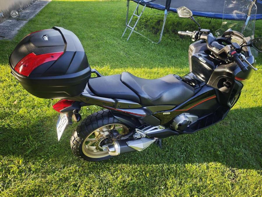 Black Honda NC 2014 in Utena, with an engine capacity of 0.75 L and mileage of 29 thousand km for 3500 €, photo 5 on AUTOMOTO.COM.LV