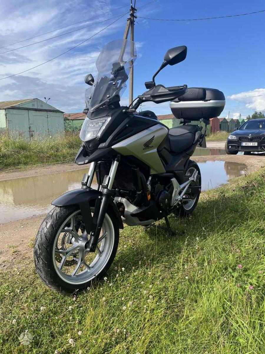 Black Honda NC 2016 in Klaipeda, with an engine capacity of 0.75 L and mileage of 21 thousand km for 4500 €, photo 1 on AUTOMOTO.COM.LV