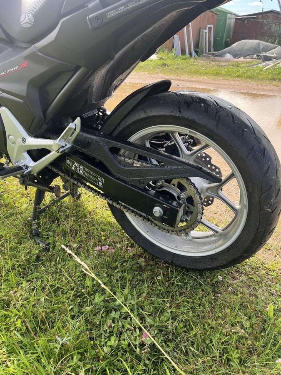 Black Honda NC 2016 in Klaipeda, with an engine capacity of 0.75 L and mileage of 21 thousand km for 4500 €, photo 6 on AUTOMOTO.COM.LV