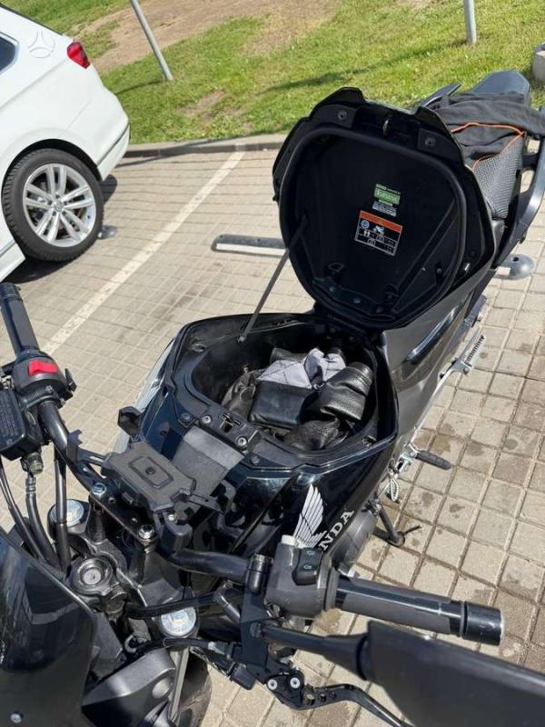 Melns Honda NC 2016 Viļņa, ar dzinēja tilpumu 0.75 L un nobraukumu 52 tūkst. km par 3199 €, foto 11 vietnē AUTOMOTO.COM.LV