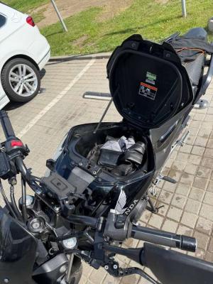 Black Honda NC 2016 in Vilnius, with an engine capacity of 0.75 L and mileage of 52 thousand km for 3199 €, photo 11 on AUTOMOTO.COM.LV