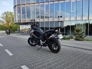 Melns Honda NC 2017 Viļņa, ar dzinēja tilpumu 0.75 L un nobraukumu 45 tūkst. km par 4700 €, foto 3 vietnē AUTOMOTO.COM.LV