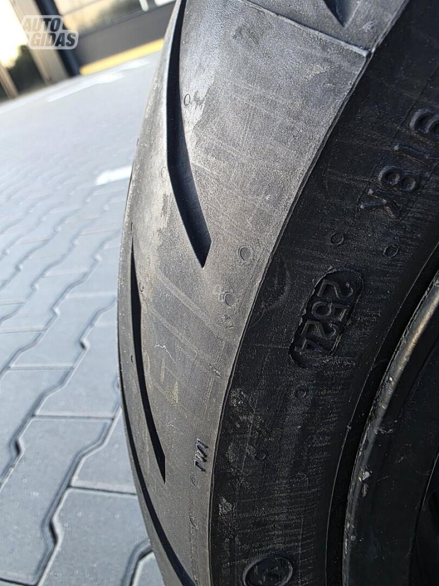 Melns Honda NC 2017 Viļņa, ar dzinēja tilpumu 0.75 L un nobraukumu 45 tūkst. km par 4700 €, foto 10 vietnē AUTOMOTO.COM.LV