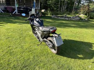 Black Honda NC 2023 in Vilnius, with an engine capacity of 0.75 L and mileage of 8 thousand km for 7900 €, photo 4 on AUTOMOTO.COM.LV