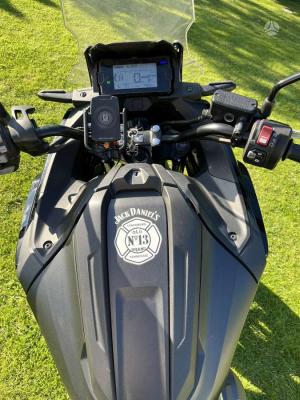 Black Honda NC 2023 in Vilnius, with an engine capacity of 0.75 L and mileage of 8 thousand km for 7900 €, photo 6 on AUTOMOTO.COM.LV