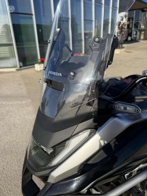 Black Honda NC 2025 in Siauliai, with an engine capacity of 0.75 L and mileage of 7 thousand km for 9000 €, photo 7 on AUTOMOTO.COM.LV