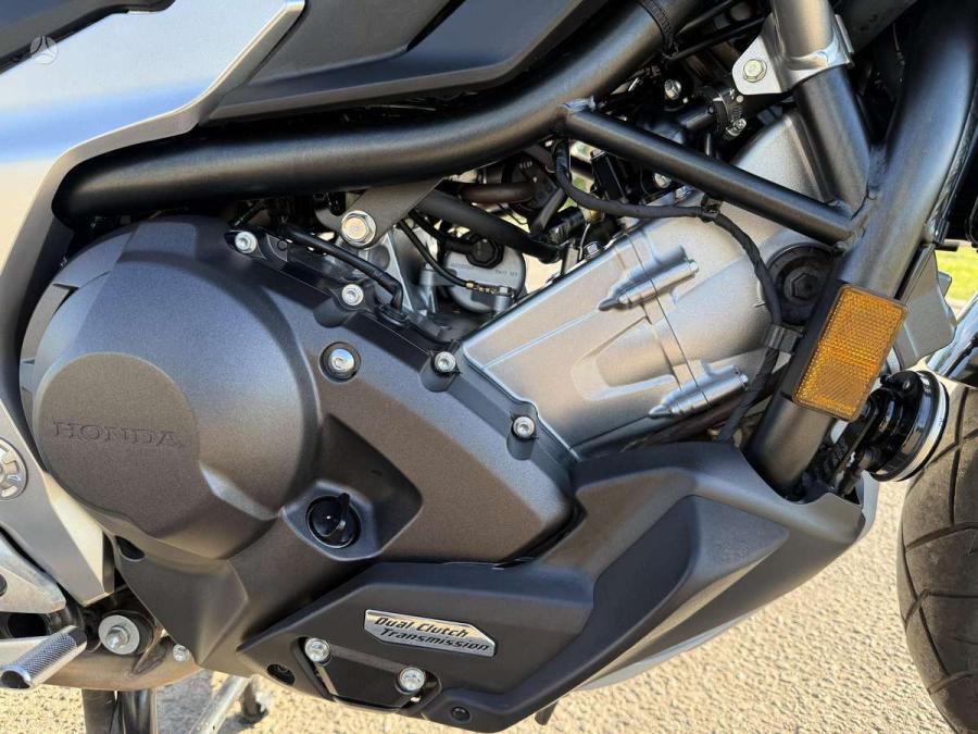 Black Honda NC 2025 in Siauliai, with an engine capacity of 0.75 L and mileage of 7 thousand km for 9000 €, photo 9 on AUTOMOTO.COM.LV