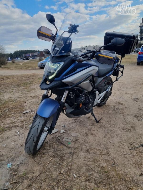 Zils Honda NC 2018 Viļņa, ar dzinēja tilpumu 0.75 L un nobraukumu 29 tūkst. km par 5200 €, foto 1 vietnē AUTOMOTO.COM.LV
