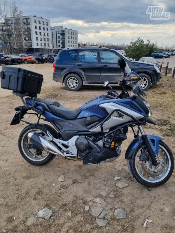 Zils Honda NC 2018 Viļņa, ar dzinēja tilpumu 0.75 L un nobraukumu 29 tūkst. km par 5200 €, foto 3 vietnē AUTOMOTO.COM.LV