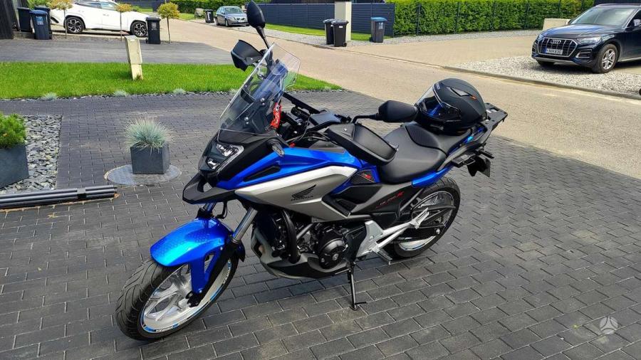 Blue Honda NC 2018 in Vilnius, with an engine capacity of 0.00 L and mileage of 29 thousand km for 5950 €, photo 5 on AUTOMOTO.COM.LV