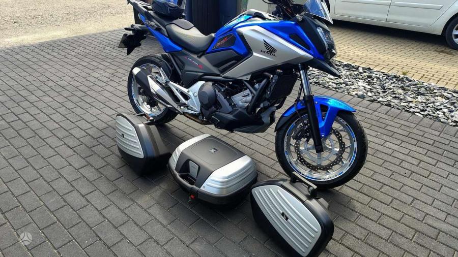 Blue Honda NC 2018 in Vilnius, with an engine capacity of 0.00 L and mileage of 29 thousand km for 5950 €, photo 9 on AUTOMOTO.COM.LV