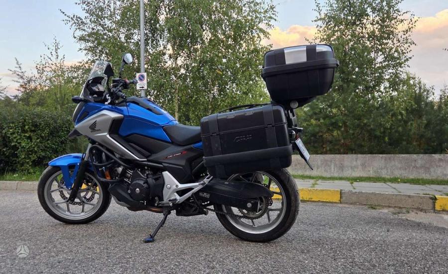 Blue Honda NC 2019 in Visaginas, with an engine capacity of 0.75 L and mileage of 13 thousand km for 4800 €, photo 1 on AUTOMOTO.COM.LV