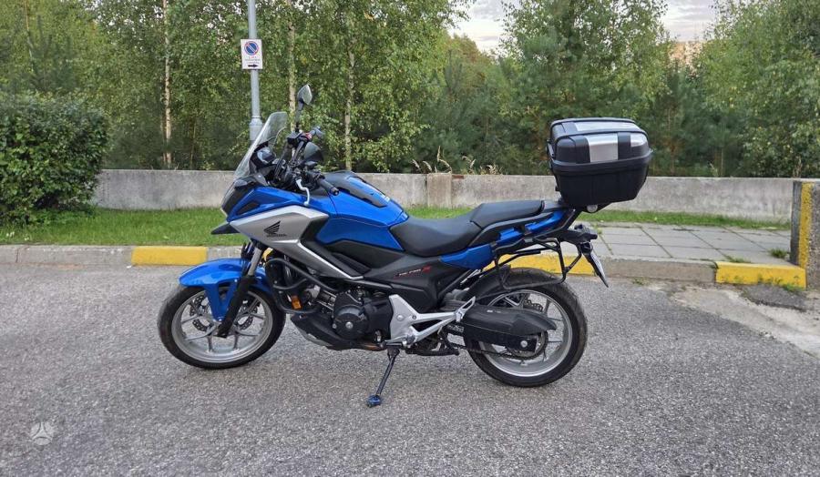 Blue Honda NC 2019 in Visaginas, with an engine capacity of 0.75 L and mileage of 13 thousand km for 4800 €, photo 9 on AUTOMOTO.COM.LV