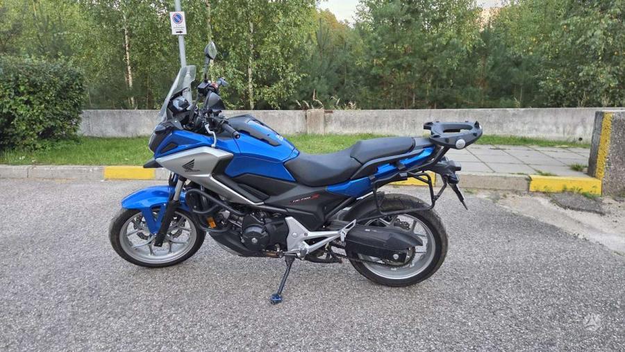 Blue Honda NC 2019 in Visaginas, with an engine capacity of 0.75 L and mileage of 13 thousand km for 4800 €, photo 14 on AUTOMOTO.COM.LV