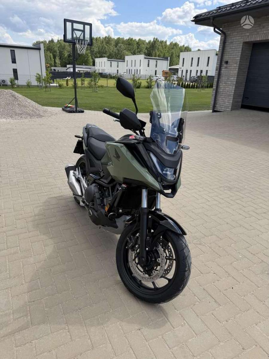 Green Honda NC 2026 in Vilnius, with an engine capacity of 0.75 L and mileage of 0 thousand km for 10200 €, photo 6 on AUTOMOTO.COM.LV
