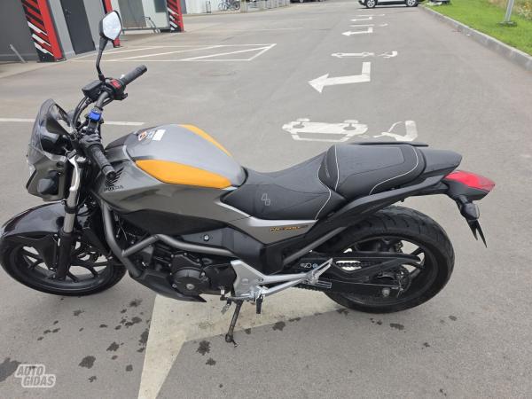 Pelēks Honda NC 2012 Šauļi, ar dzinēja tilpumu 0.70 L un nobraukumu 33 tūkst. km par 3000 €, foto 5 vietnē AUTOMOTO.COM.LV