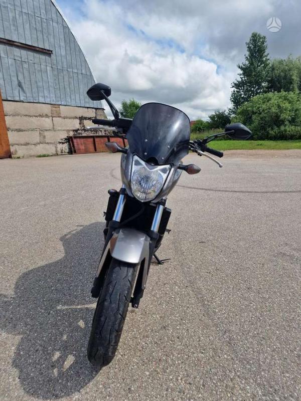 Grey Honda NC 2012 in Sakiai, with an engine capacity of 0.70 L and mileage of 55 thousand km for 2600 €, photo 2 on AUTOMOTO.COM.LV