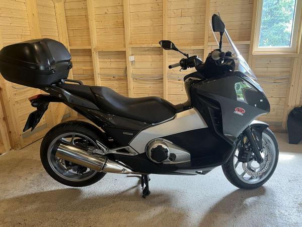 Grey Honda NC 2012 in Kaunas, with an engine capacity of 0.67 L and mileage of 17 thousand km for 4000 €, photo 1 on AUTOMOTO.COM.LV