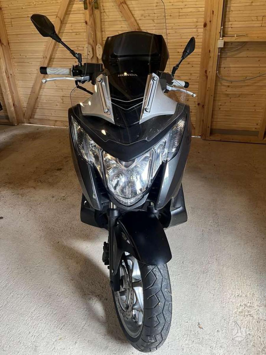 Grey Honda NC 2012 in Kaunas, with an engine capacity of 0.67 L and mileage of 17 thousand km for 4000 €, photo 3 on AUTOMOTO.COM.LV