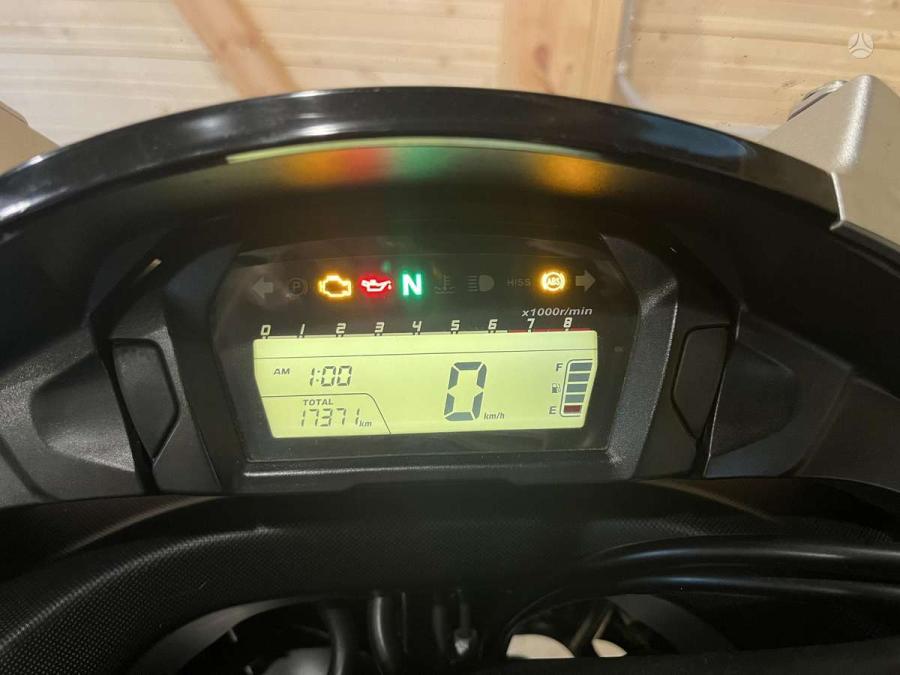 Grey Honda NC 2012 in Kaunas, with an engine capacity of 0.67 L and mileage of 17 thousand km for 4000 €, photo 8 on AUTOMOTO.COM.LV