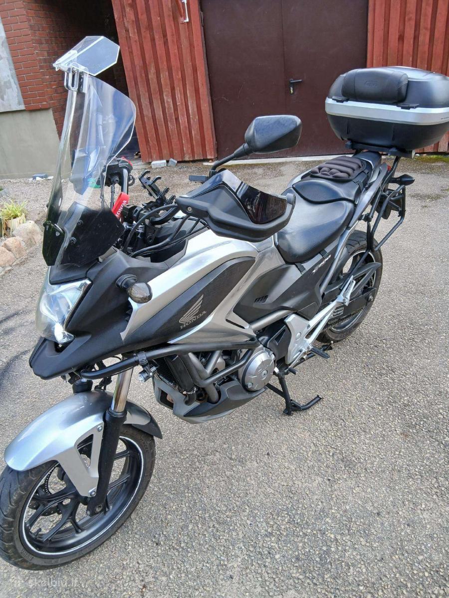 Pelēks Honda NC 2012 Klaipėda, ar dzinēja tilpumu 0.70 L un nobraukumu 81 tūkst. km par 3350 €, foto 1 vietnē AUTOMOTO.COM.LV