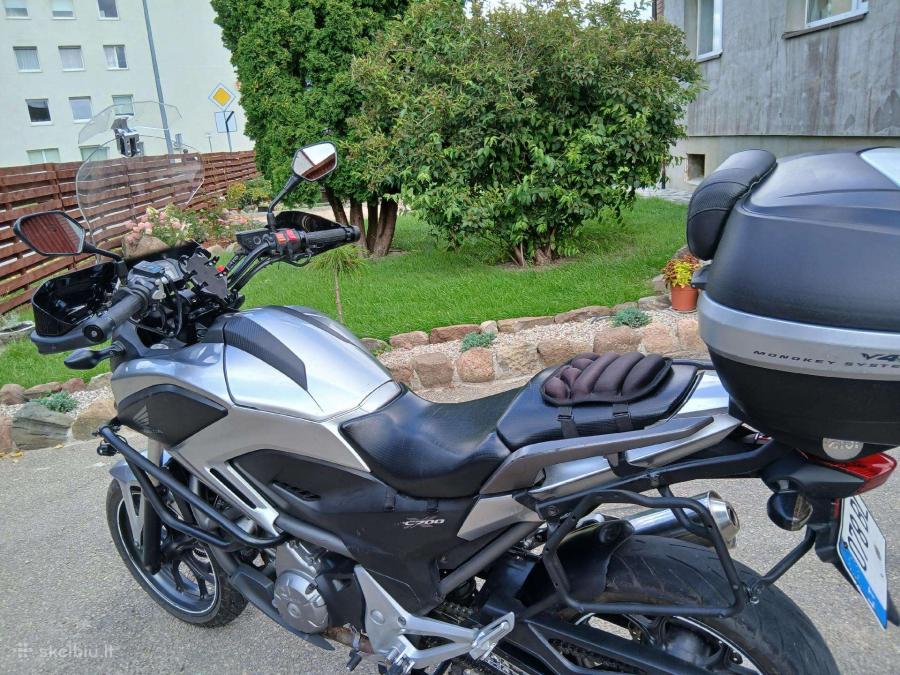 Pelēks Honda NC 2012 Klaipėda, ar dzinēja tilpumu 0.70 L un nobraukumu 81 tūkst. km par 3350 €, foto 3 vietnē AUTOMOTO.COM.LV