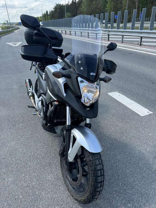 Grey Honda NC 2013 in Vilnius, with an engine capacity of 0.67 L and mileage of 32 thousand km for 3596 €, photo 1 on AUTOMOTO.COM.LV