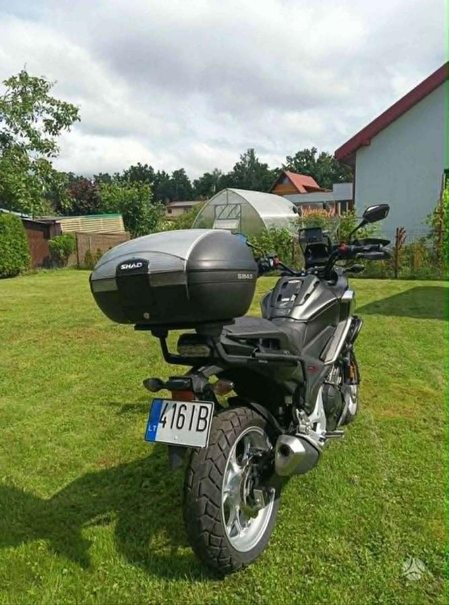 Pelēks Honda NC 2016 Kauņa, ar dzinēja tilpumu 0.75 L un nobraukumu 39 tūkst. km par 5100 €, foto 4 vietnē AUTOMOTO.COM.LV
